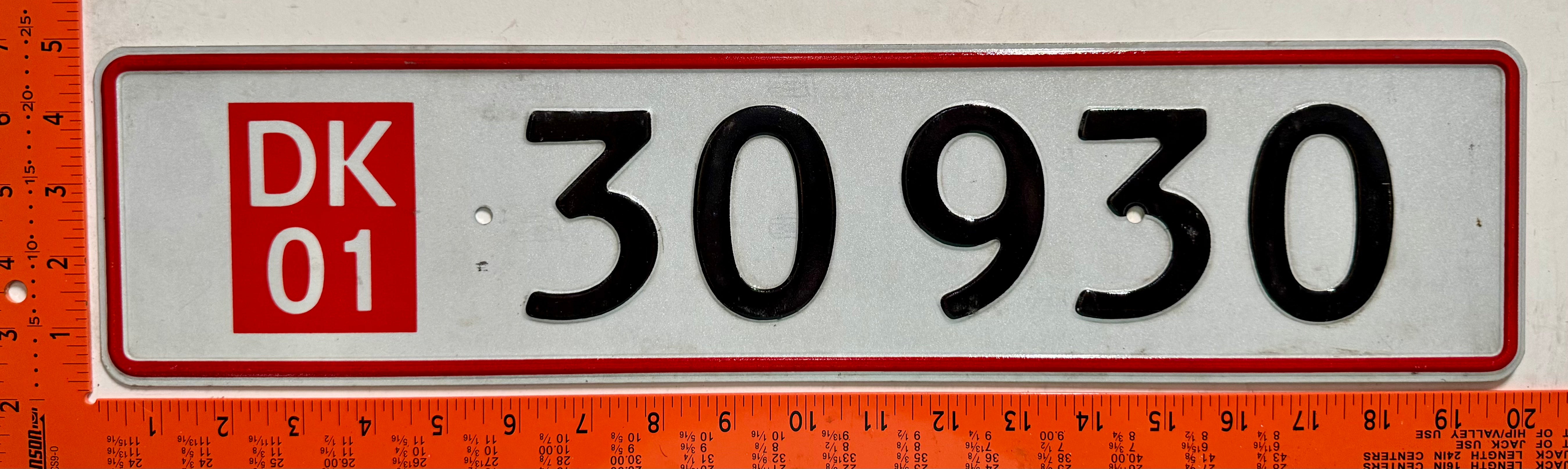 2001 Denmark #30 930 Temporary License Plate – LicensePl8s.com
